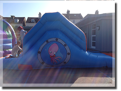 R Knights Bouncy Castles